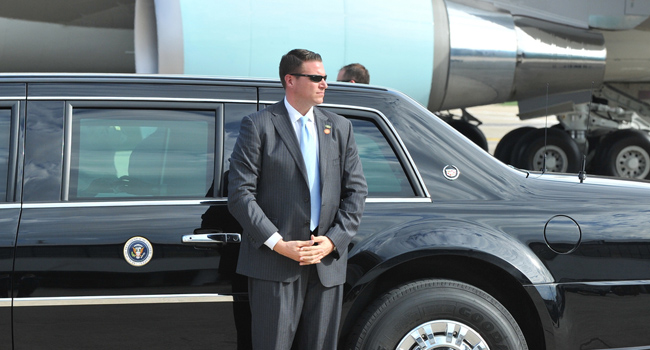 Secret Service Agents Allegedly Crash into White House Barrier While ...